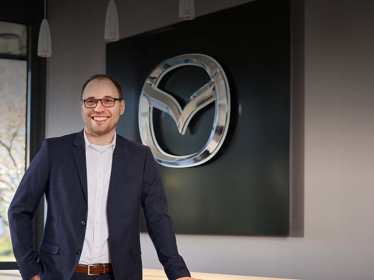 Careers at Mazda - Students and Interns.