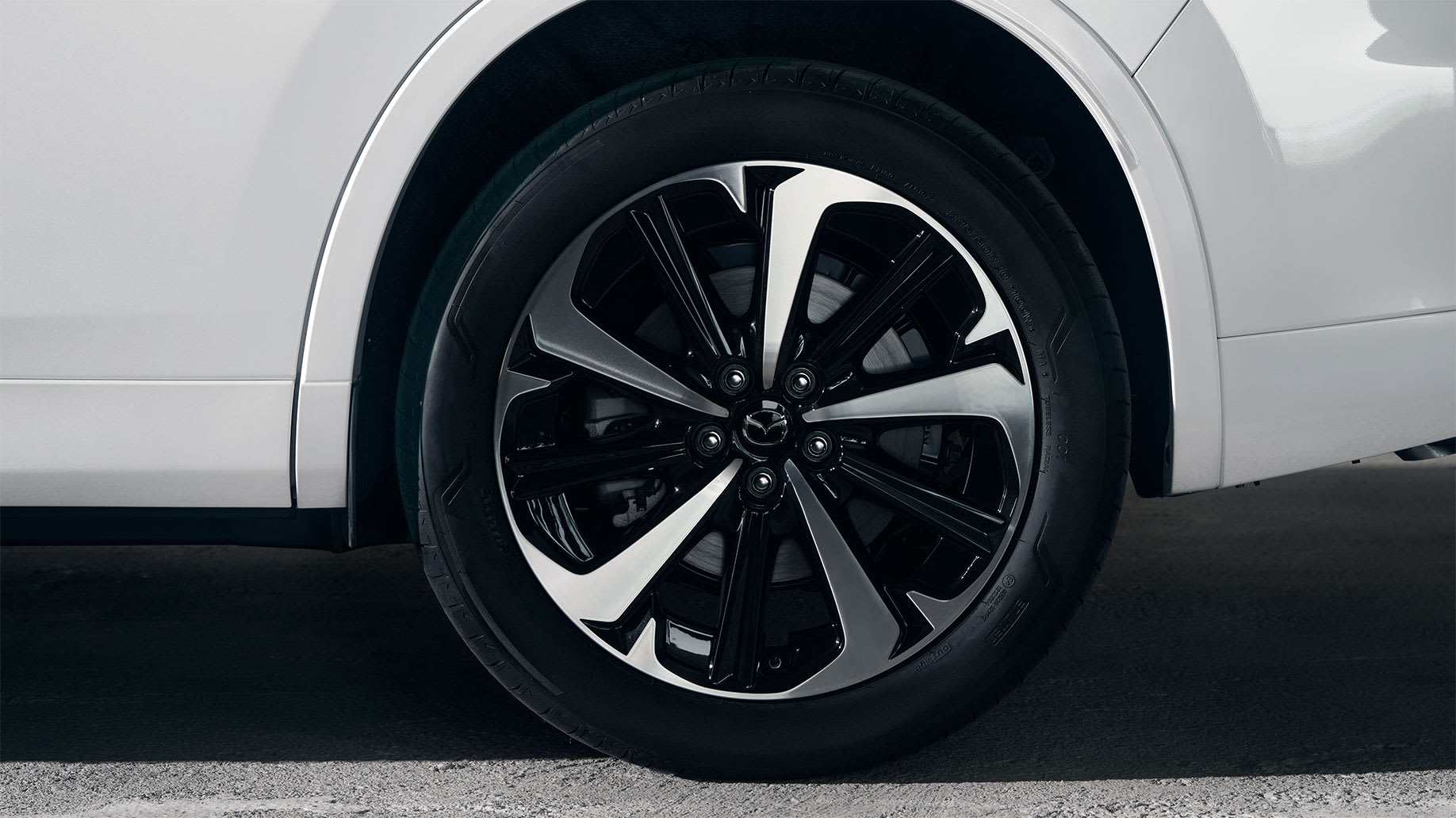 THE 2025 MAZDA CX-60 SHOWROOM